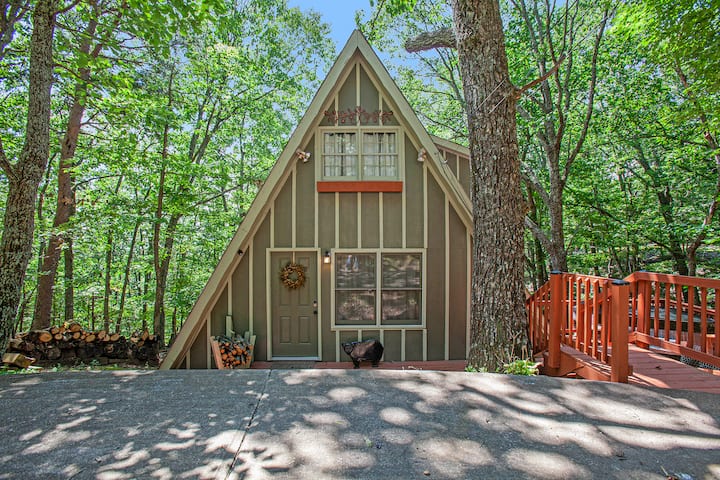 Cameo Treetop Chalet- Hot Tub And Pet Friendly - Amicalola Falls State Park, Dawsonville