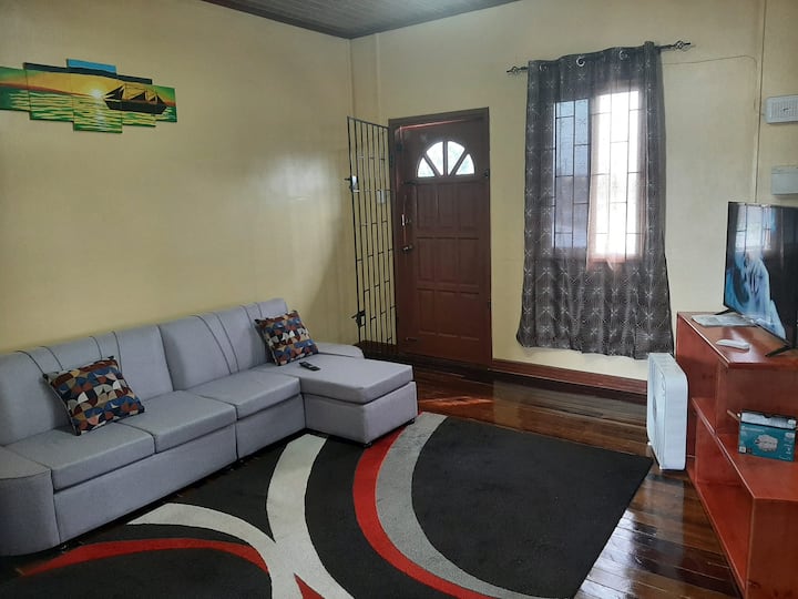 Central 2br Apt Sleeps 4 Parking In Georgetown - Guyana