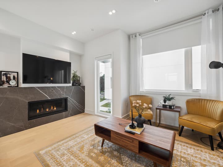Incomparable Luxury Townhouse In Toronto(yonge) - Torontó