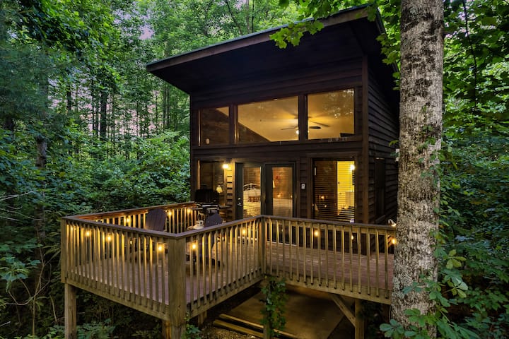 Treehouse, King Bed, Bbq,covered Parking, Riv View - Robbinsville, NC