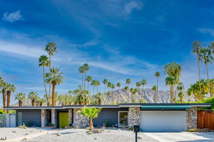 Palm Springs Family Fun, Pool, Spa, Game Room - Palm Springs, CA
