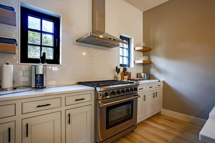 Urban Oasis - Luxury Guest Apartment In Dallas. - Dallas, TX