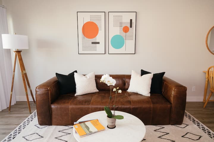 Spacious King Bed Condo | Ideal For Long Stay - Camarillo, CA