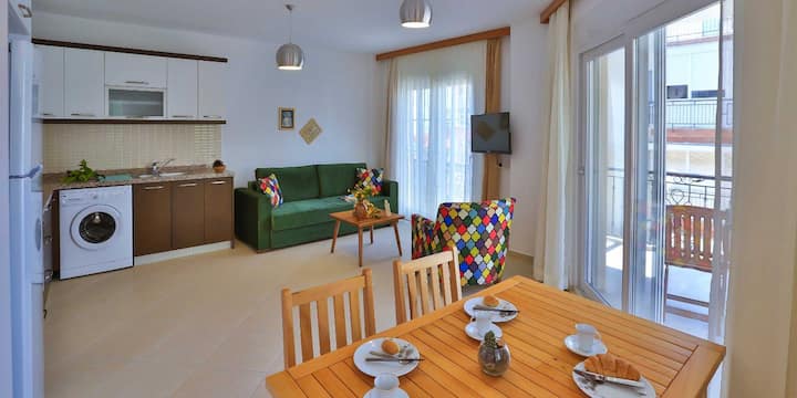 Kaş Merkezde  2+1, 2.kat Apart - Kaş