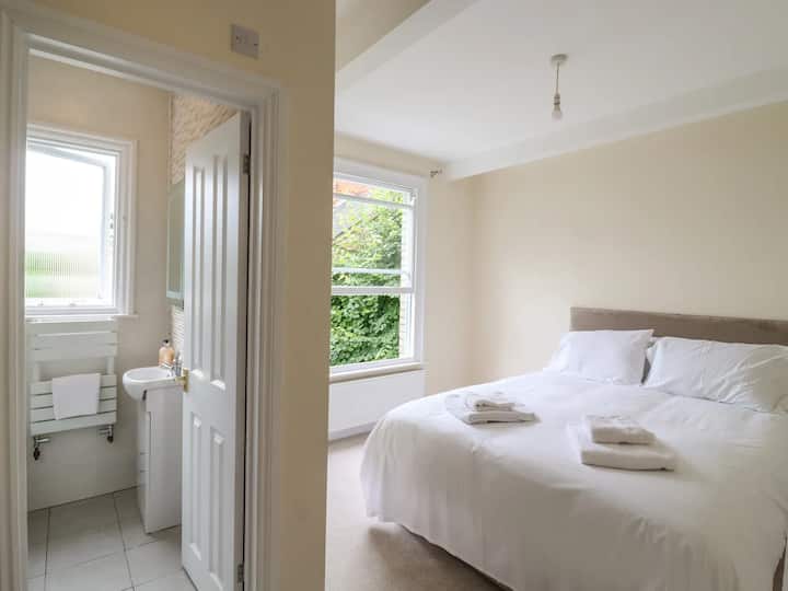 Kingsize Room In Harston - Saffron Walden