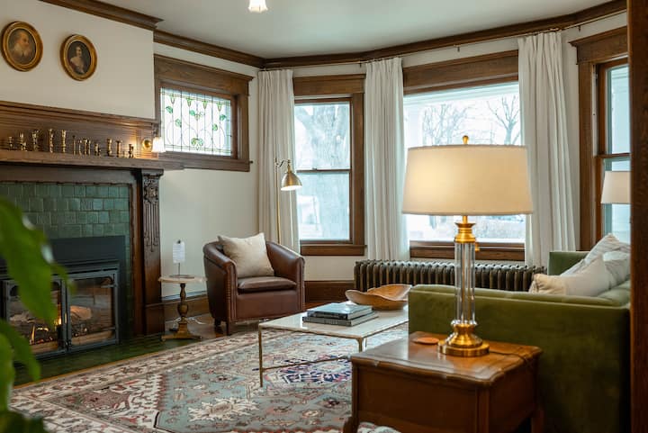 Large Historic Estate On The Shores Of Lake Winona - Alexandria, MN