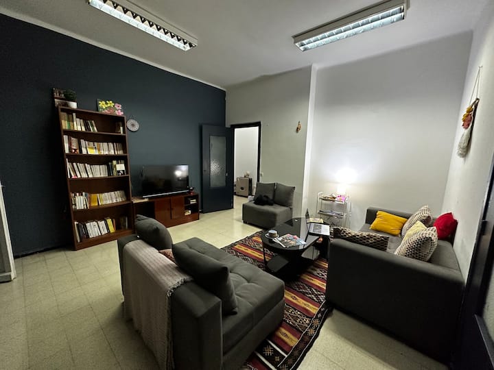 Pour Femmes : Chambre, Vue Sur Parc Beyrouth - Alger