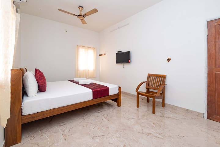 Bairava Bliss Inn Double Bed 2nd S1 - Rameswaram