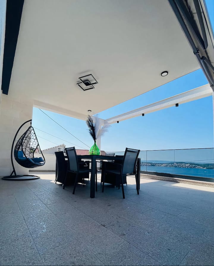 Villa Roko Tragurion With Heated Pool, Trogir - Trogir