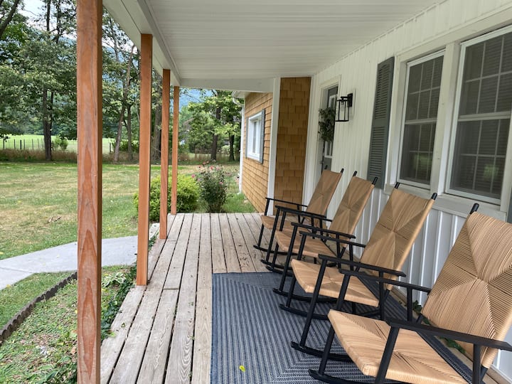 Riverfront Retreat - Strasburg, VA