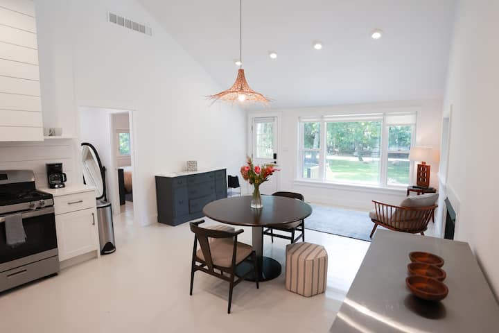 Private North Fork Cottage- Walk To Beach! - Hamptons, NY