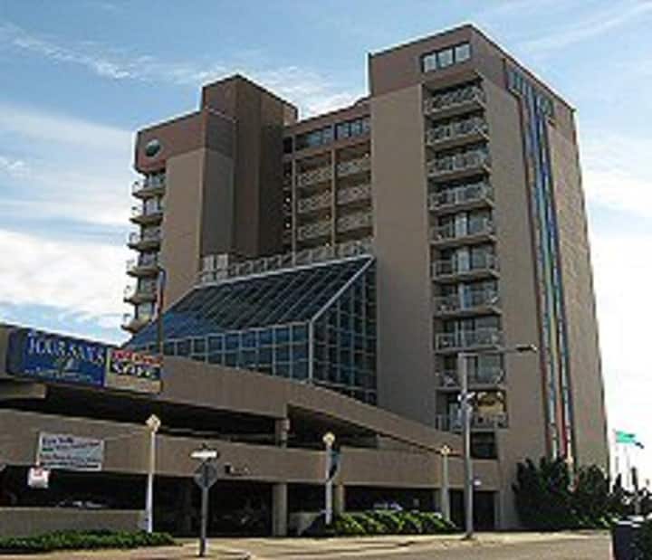 Beachfront Four Sails Resort - Virginia Beach, VA