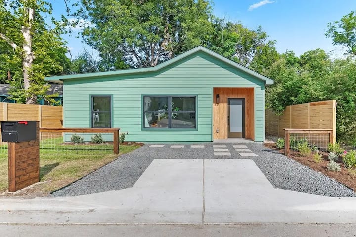Quiet, Charming, Central To Domain & Ut/downtown - Austin