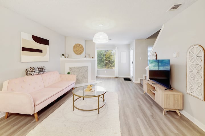 Luxury 2b2.5b Home | Pool & Bbq | More In Austin - Cedar Park, TX