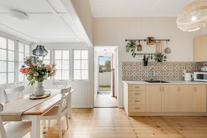 Cherry Tree Cottage! Cbd Magic! - Toowoomba