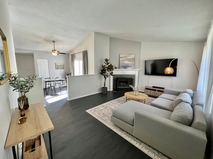 Home Near Easton/airport, 3br. Fenced Yard. - Ohio State University, Columbus