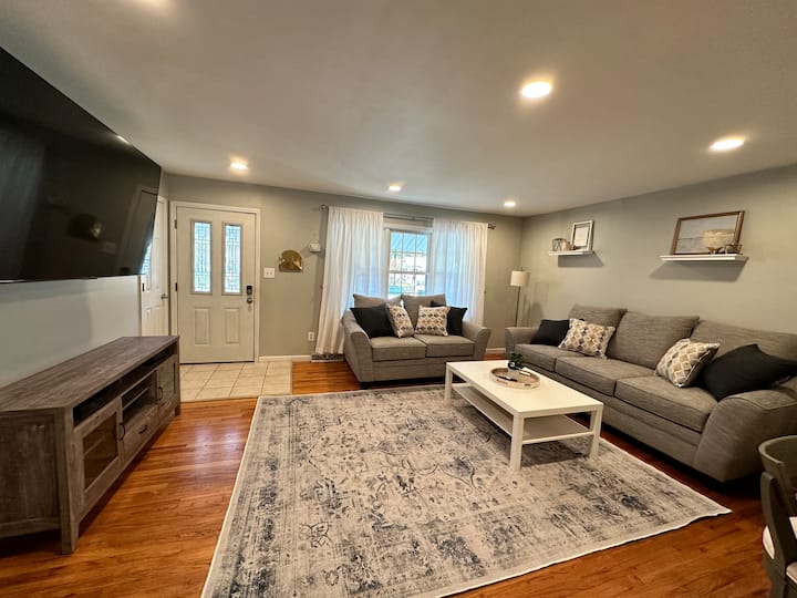 Your Home Away From Home - Saratoga Springs, NY