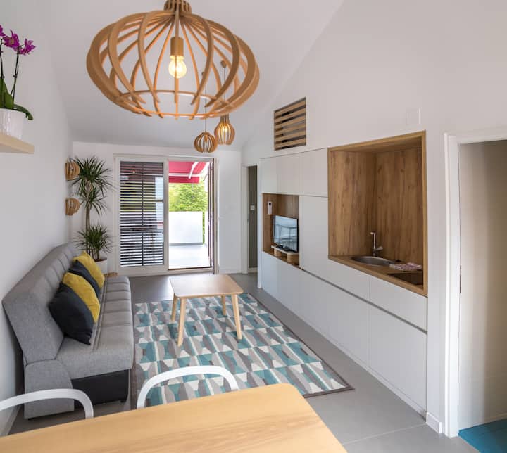 Apartment For Six People Lovišća - Murter