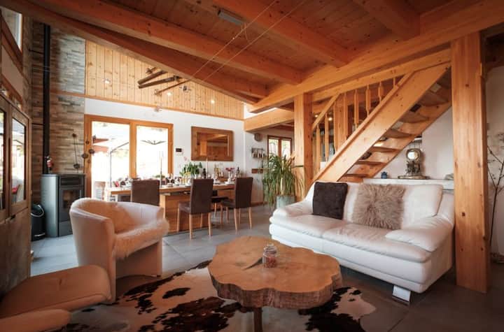 Chalet Ski Avec Jacuzzi,sauna, Parking, Ascenseur - Canton du Valais