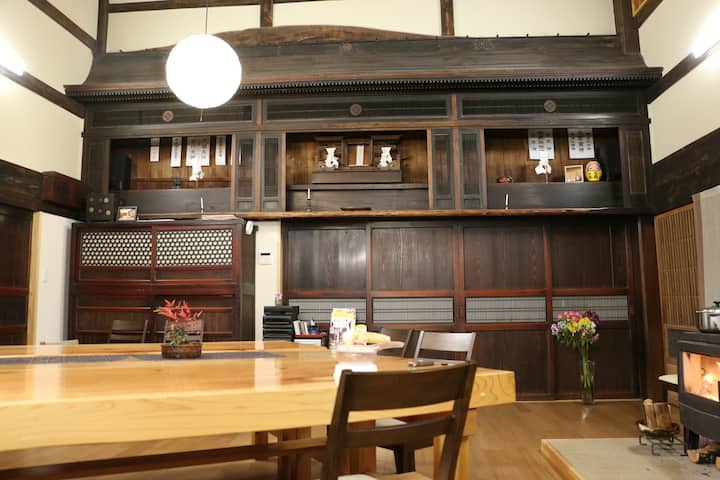 築130年の古民家でかわいい猫と薪ストーブが待っています - 二本松市