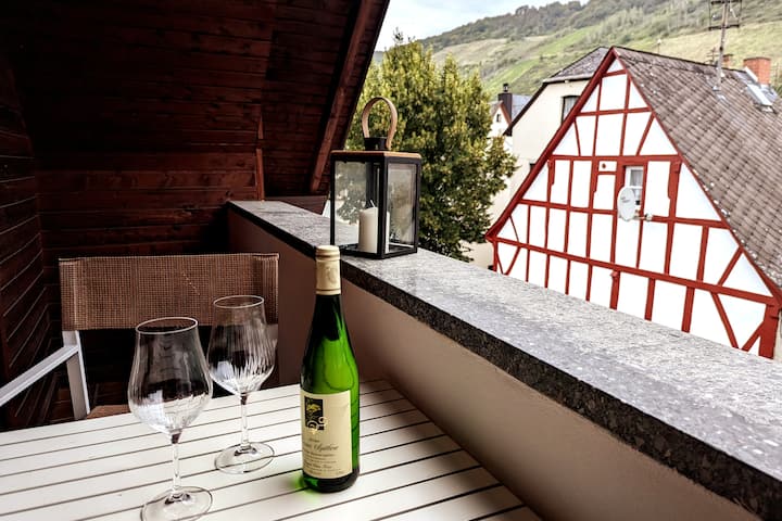 Schöne Ferienwohnung Im Ortskern Von Briedel - Pünderich