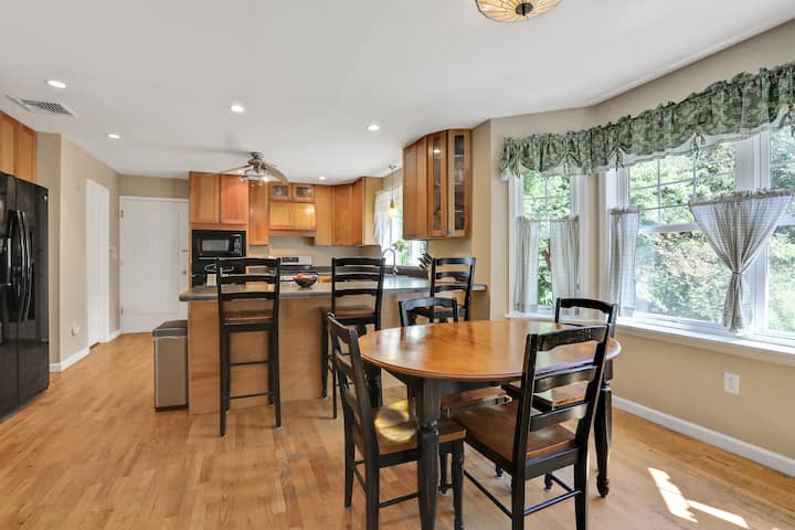Dream Catcher Suite 4 At Moondance Ridge Suites - New Paltz, NY