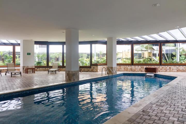 3 Rooms, Pool, Gym, Great Location, La Carolina - Quito