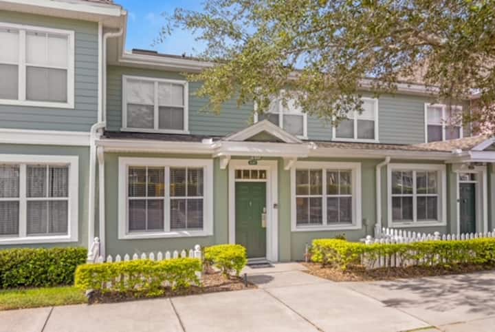 Home Away From Home Near Disney! - 키씸미