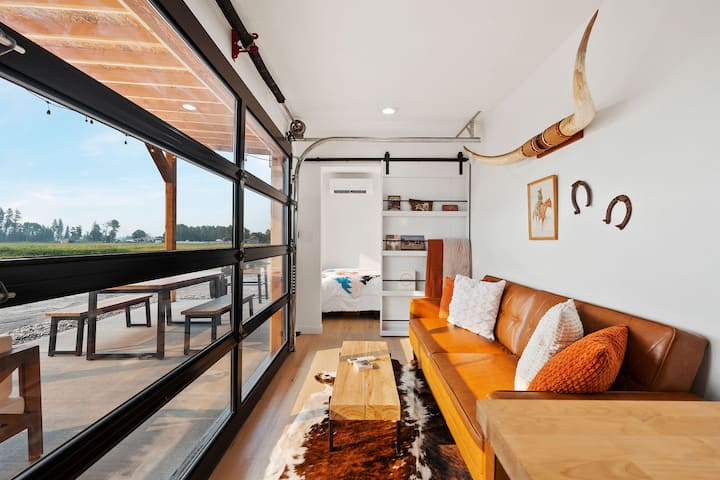 Cowboy Shipping Container With Private Hot Tub - Columbia Falls, MT