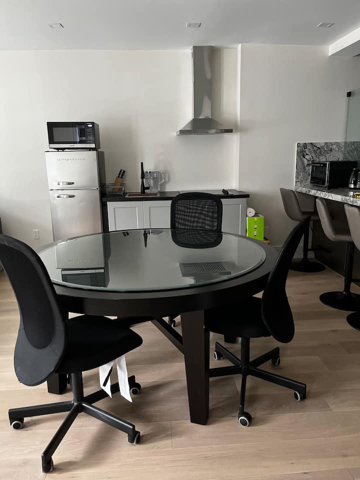 Cozy Stay In Midtown To 3! - Toronto, ON