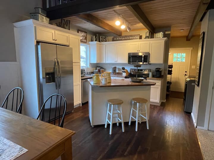 Packwood Cabin Hiking /Skiing/golfing - Packwood, WA