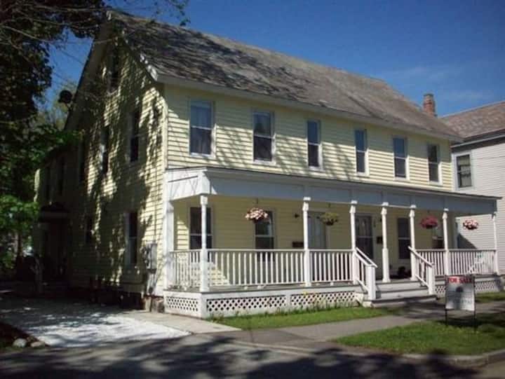 Super Stay, Northern Berkshires - North Adams, MA