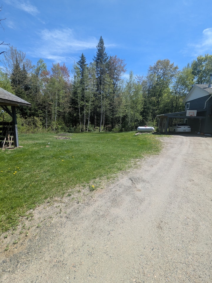 Own Entrance Room & Restroom - Kawartha Lakes