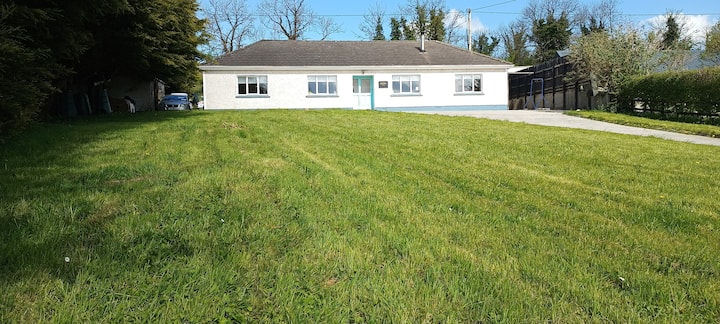 Home In County Leitrim - Leitrim Village