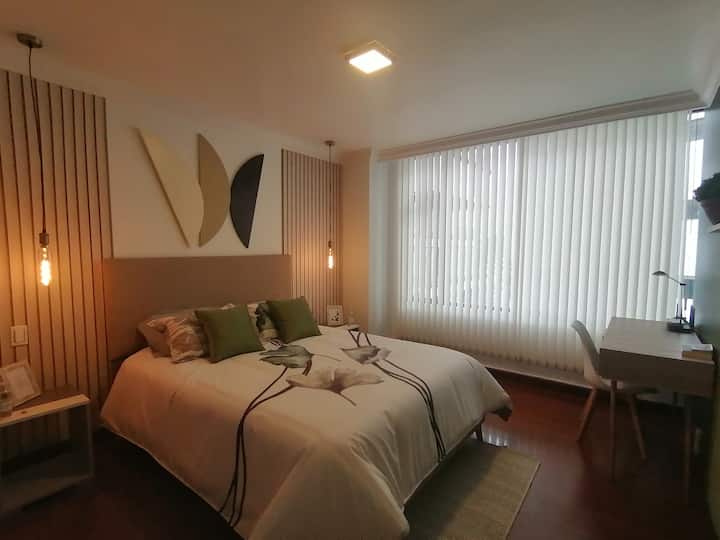 Cómoda Suite - ¡Super Ubicación! - Quito