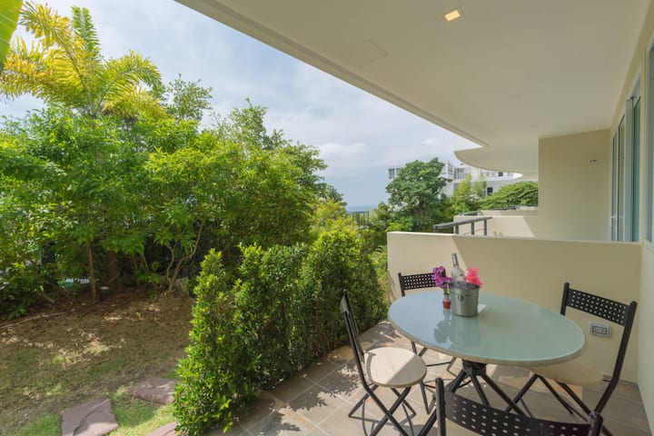 Stylish 1 Bed Apt - Sea And Pool View From Patio! - Kata Beach