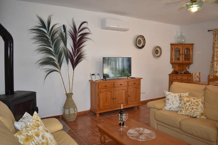 Finca Aguaillo - 20 Min Walk To Cómpeta - Torrox