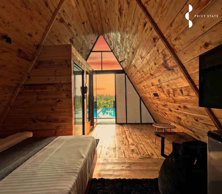 Privy Stays- Rooftop W/pvt Pool Terrace | Couples - Alibag