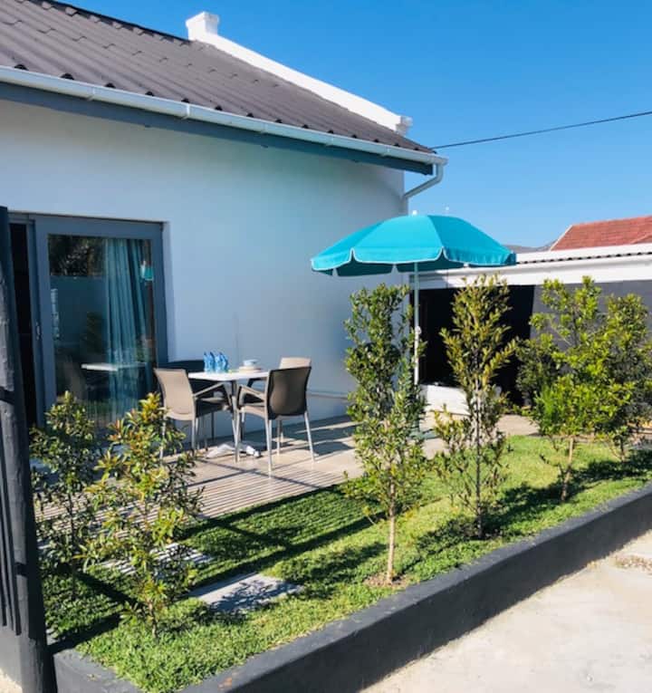 The Lily House - Hermanus