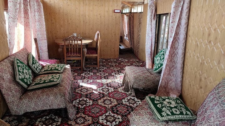Houseboat Kolhai - Srinagar