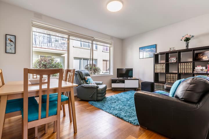 Quaint & Homey Ripponlea Flat - St Kilda