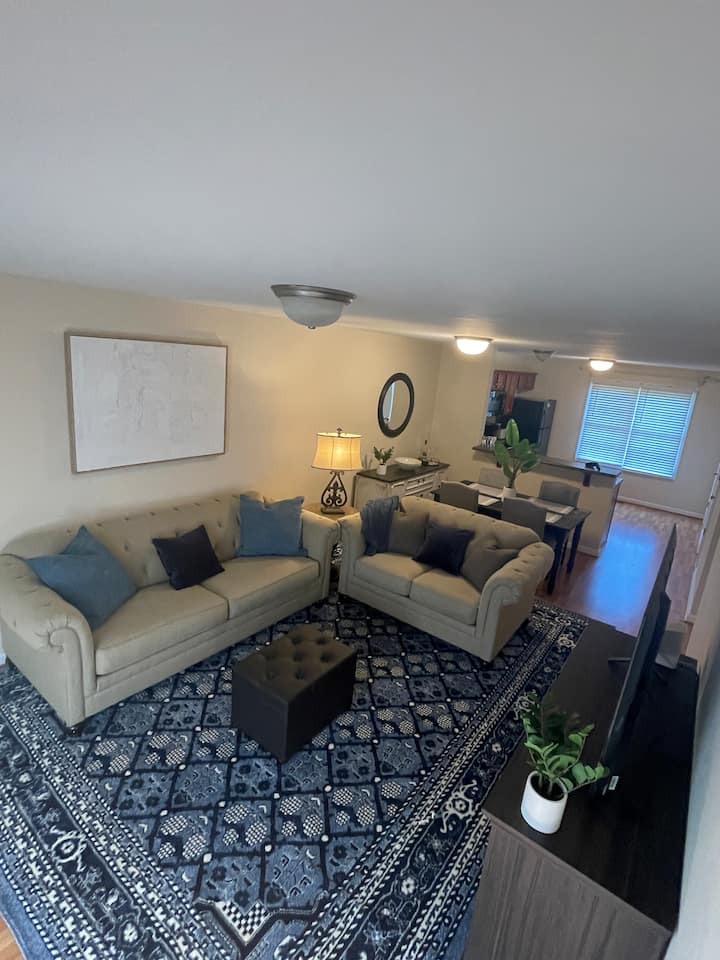 Cozy 2br Townhouse - Lynchburg, VA