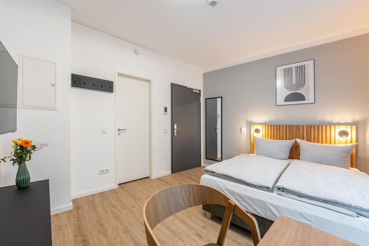 Modern Double Room - Berlin