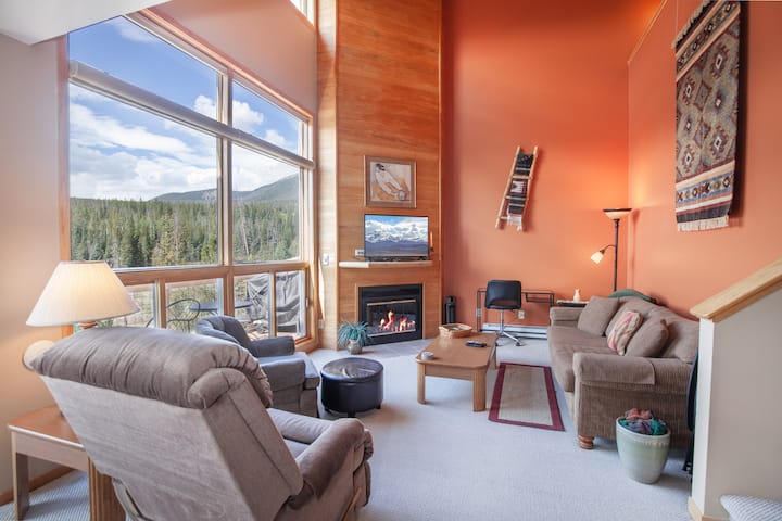Watch Hill Condo-spacious Unit W/ Views! - Silverthorne, CO