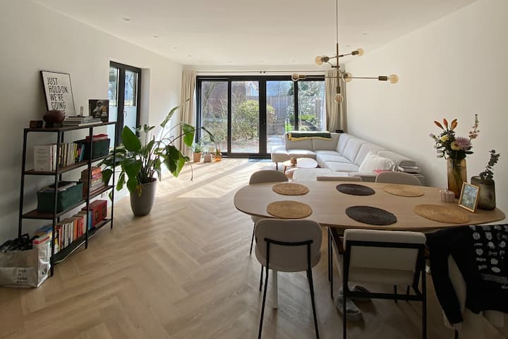 Beautiful, Modern & Spacious Family Home - Zaandam