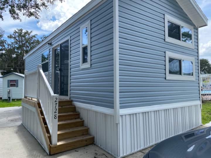 !A Young Fun Tiny Home @ Disney! - Kissimmee, FL