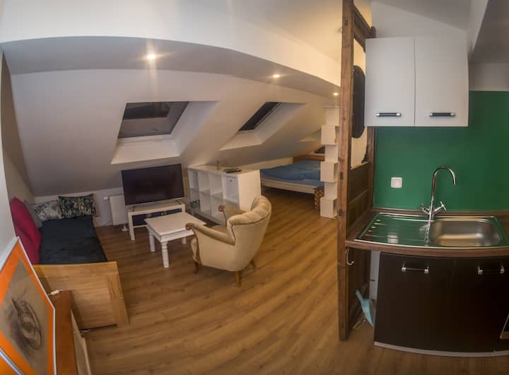 Gemütliche Wohnung üBer Den Dächern, Mittendrin! - Sankt Augustin