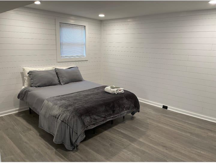 A Restful Modern Farmhouse Suite! - North Augusta, SC