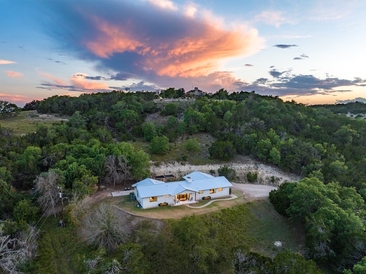 Wildflower Haus- New! Fredericksburg, Tx - Fredericksburg, TX