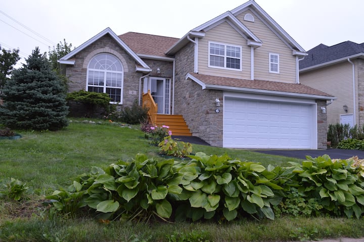 Bisrama Guest House With Office Space In Halifax - Halifax